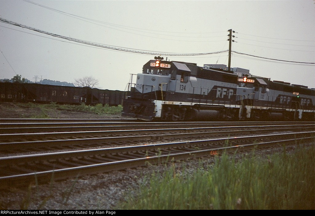 RF&P GP35's 134 and 132 lead GP40 123